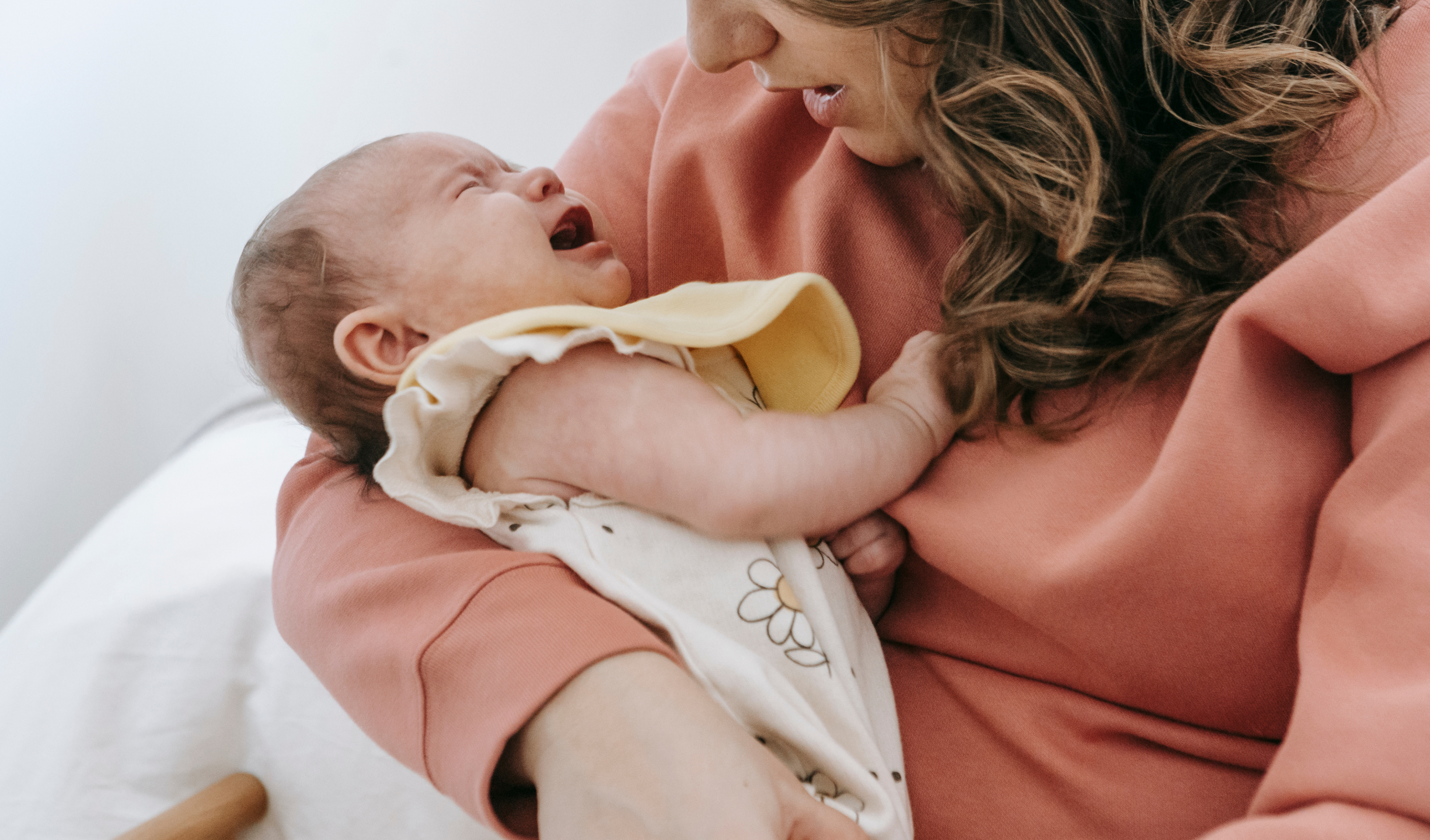 How to Soothe a Baby with Silent Reflux: Tips and Tricks – Babocush ...